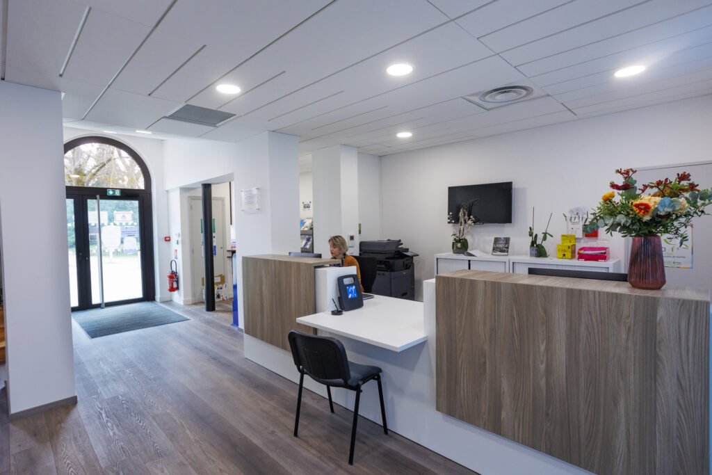 Accueil, service état-civil - Mairie de Labège